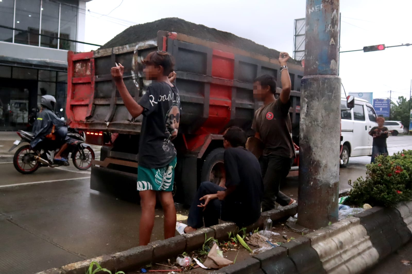 Anak Jalanan hingga Pengemis Masih Terlihat di Banyumas Meski Jumlah ...