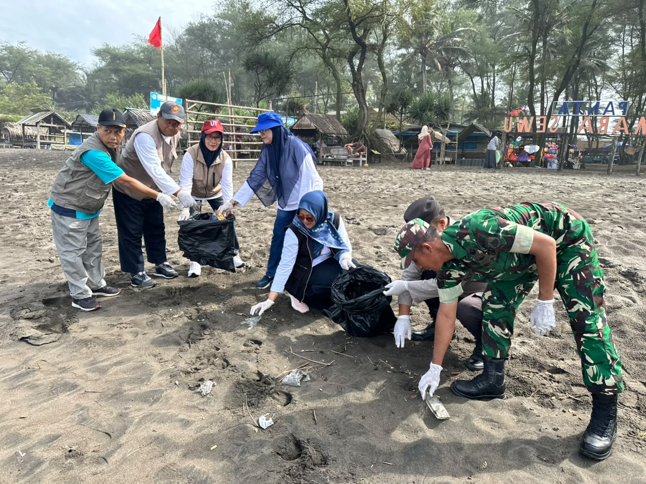 Bukan Sekadar Bersih-Bersih, UT Purwokerto Tegaskan Aksi Sesungguhnya ...