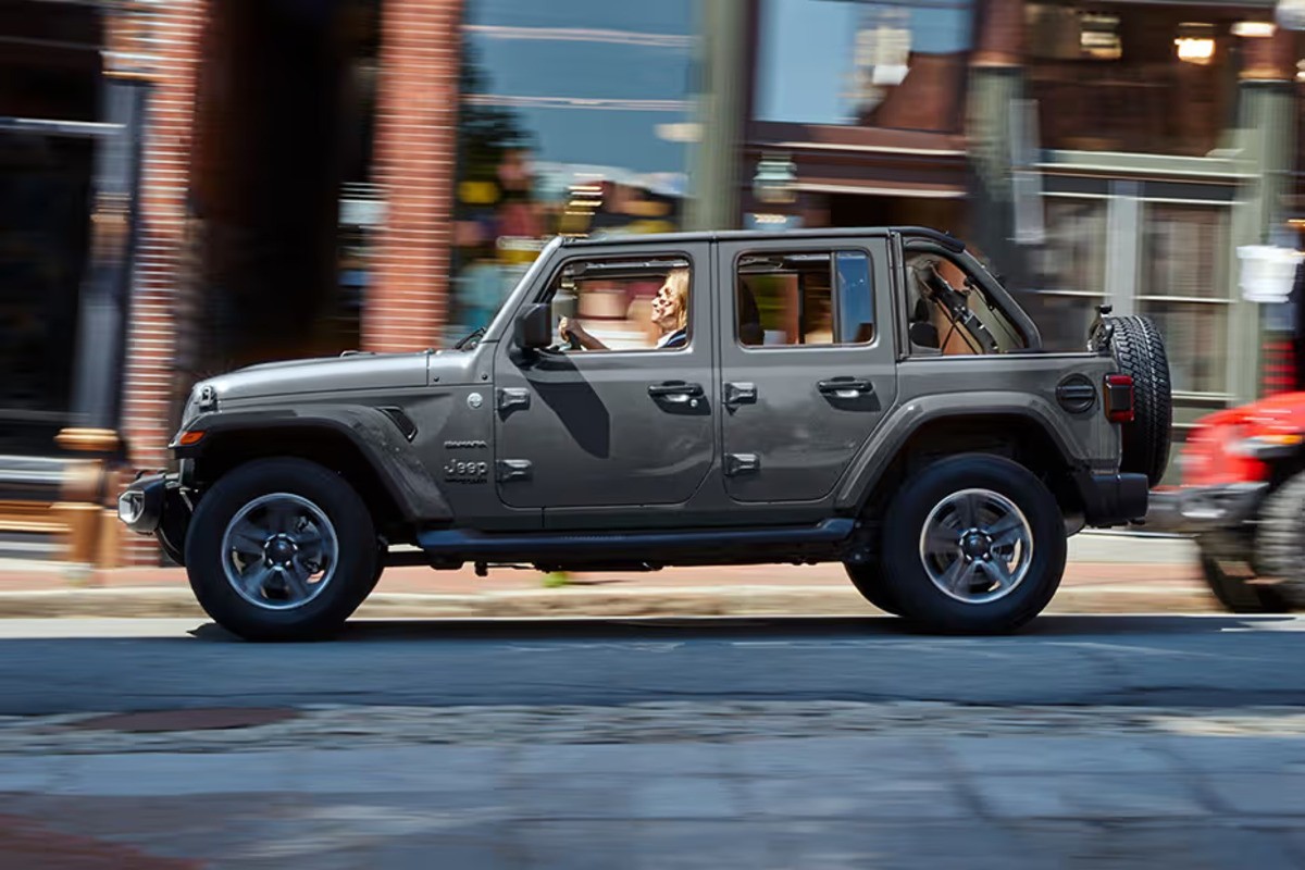 Jeep Wrangler Rubicon 2025, Mobil Sport Off-Road Dengan Teknologi ...