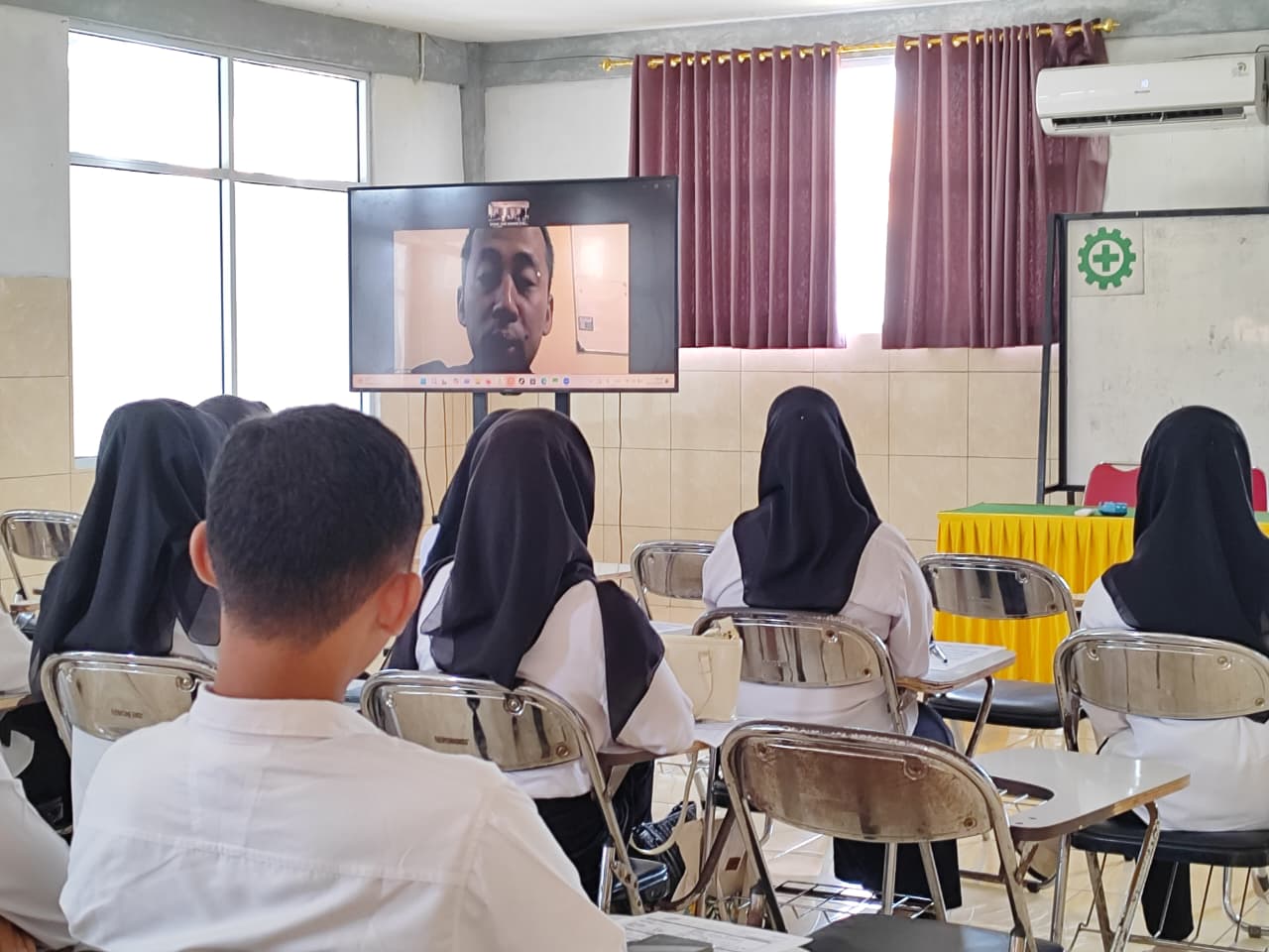 Ratusan Peserta Ikuti Rekrutmen Tenaga Kerja SMK Ma’arif 9 Kebumen