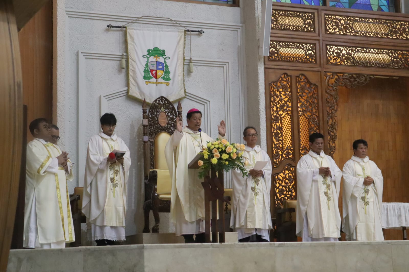 Umat Katolik Purwokerto Gelar Misa dan Rosario Khusus untuk Mendoakan ...