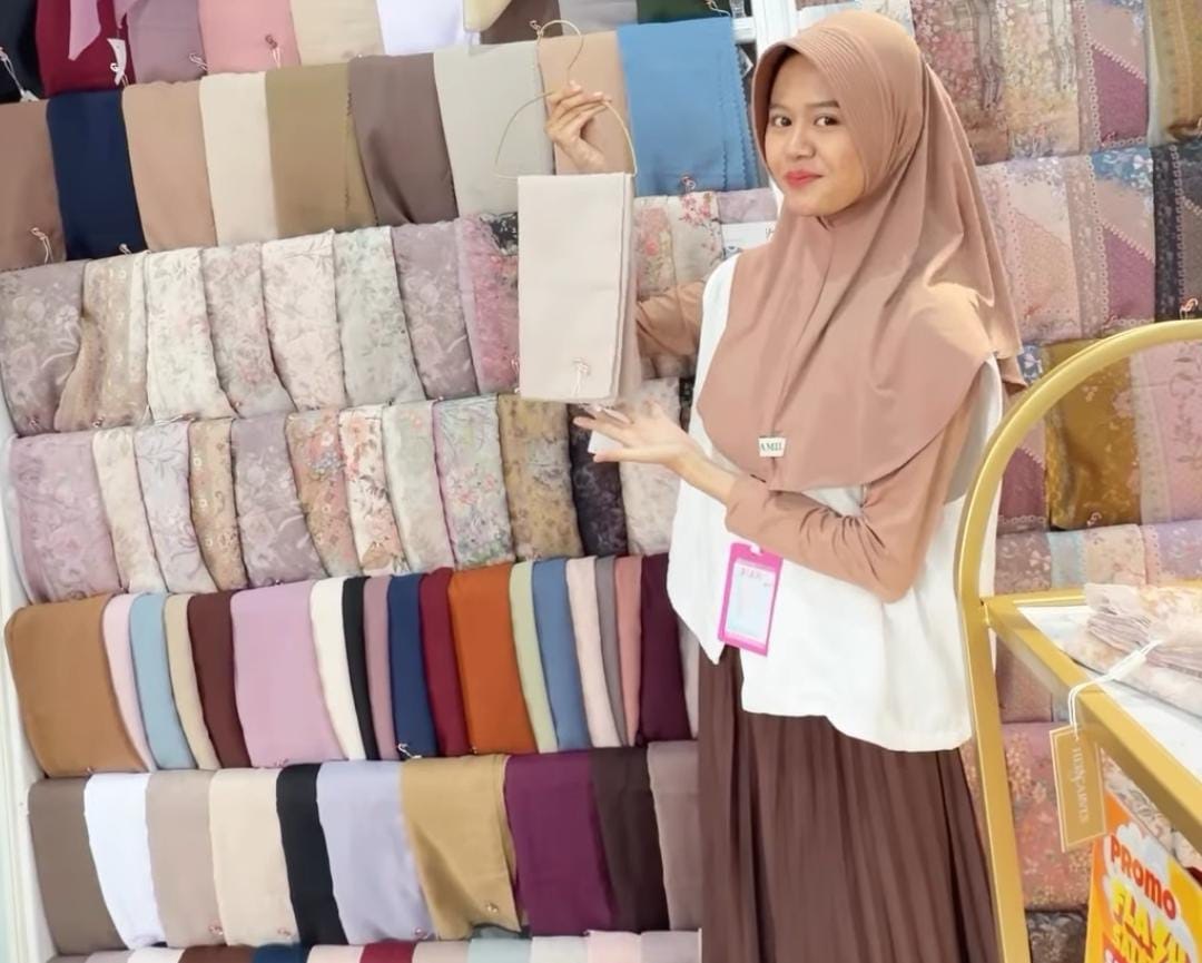 Cari Hampers Lebaran Unik? Sabina Hijab House Tawarkan Paket Hijab Estetik