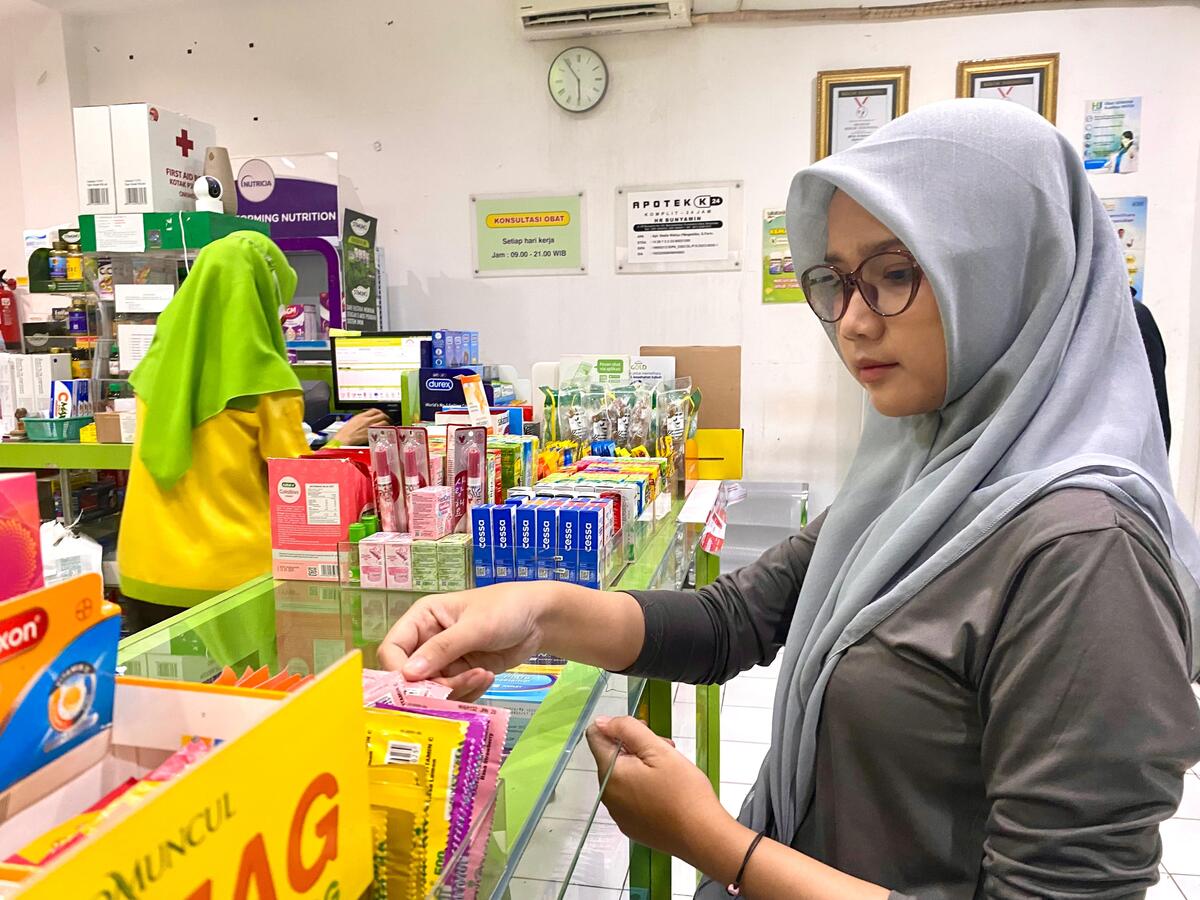 Apotek K-24 HR Bunyamin Hadir 24 Jam, Layani Konsultasi Apoteker Gratis