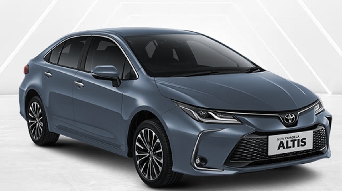 Toyota Corolla Altis 2025: Sedan Mewah Elegan dengan Pilihan Hybrid Modern