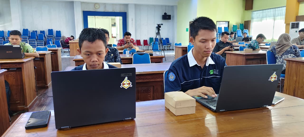 Belajar Otodidak, Dua Remaja Banjarnegara Masuk Program Keamanan NASA