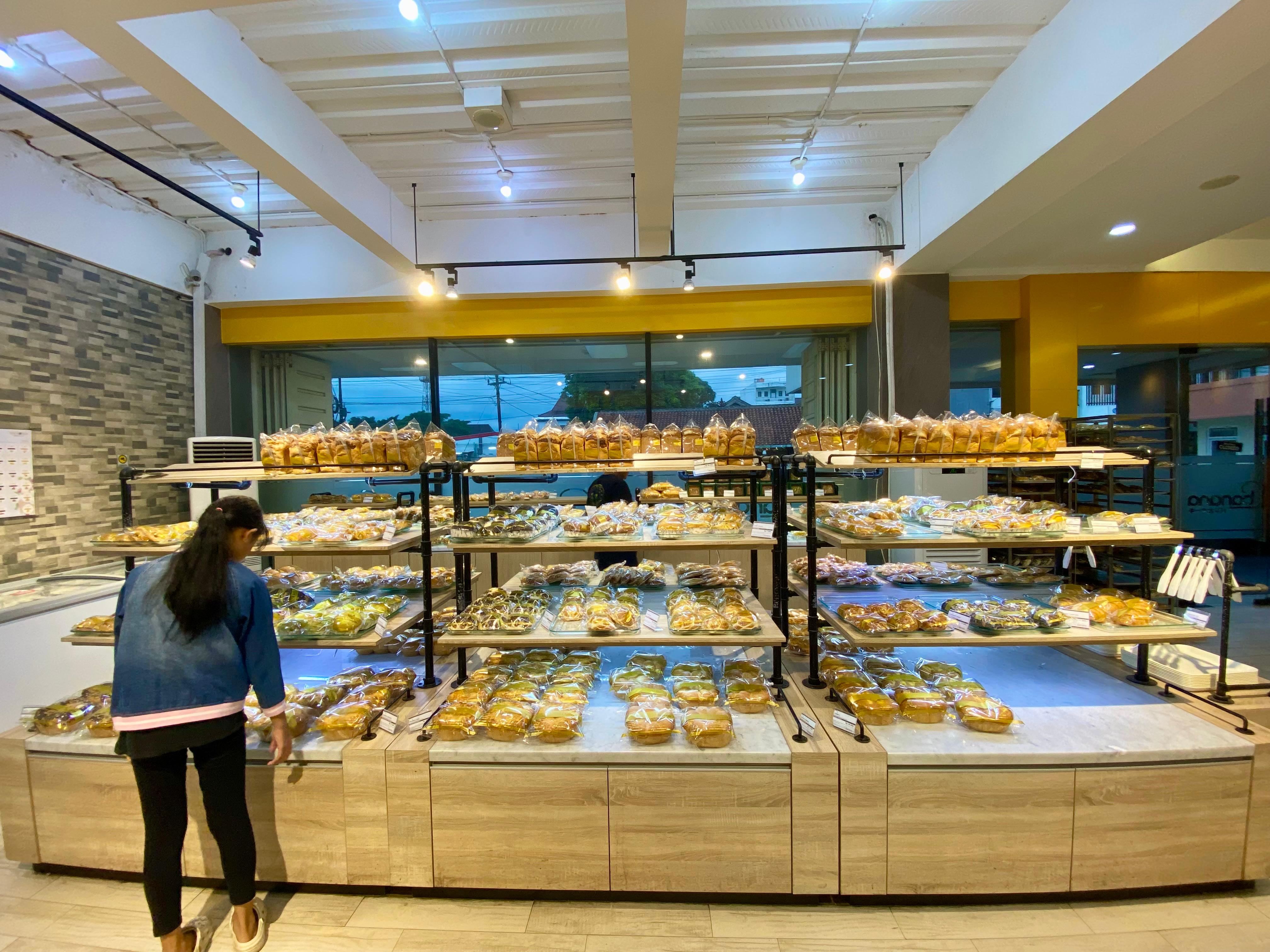 Banana Bakery Hadir dengan Pilihan Roti Lengkap dan Layanan Cake Custom ...